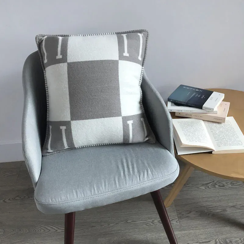 High End Designers Cushion Fashion High Quality Throw... From Urqueen ...