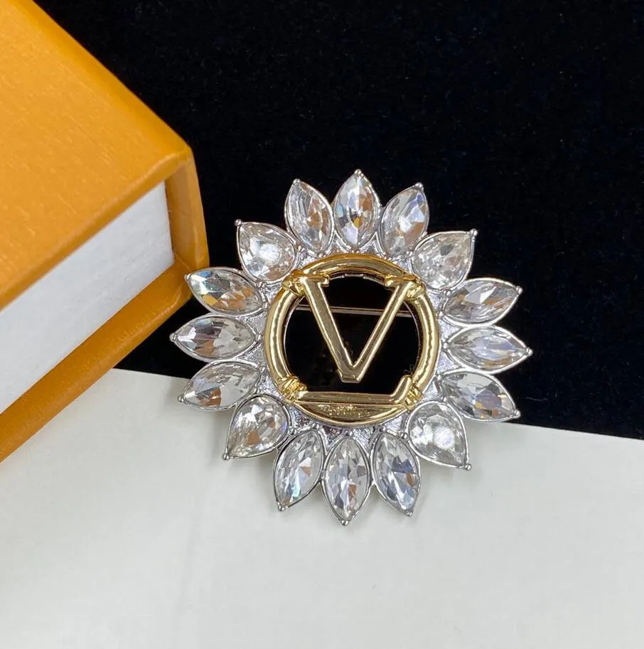 Diamond brooches and pins store