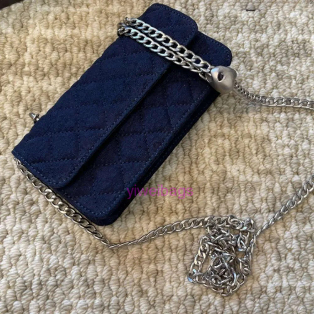 Denim Chain Strap Crossbody Bag: Stylish & Versatile Womens Accessory ...