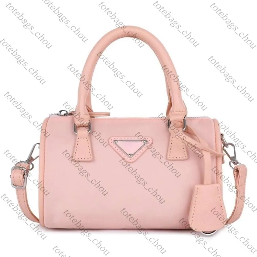 DHgate.com:Designer Nylon Bowling Bag: Stylish Round Barrel Tote for ...