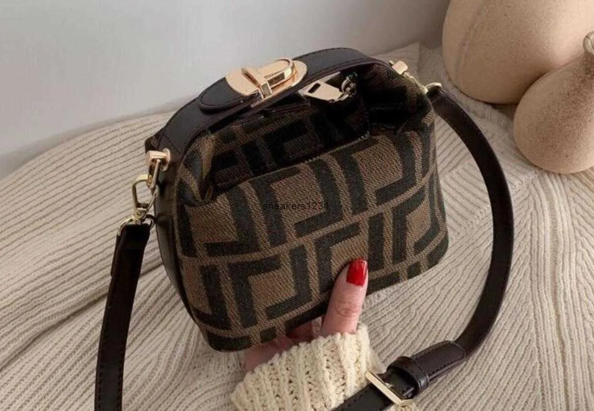 Fashionable Luxury Women's Handbag: Teen Bucket Bag, Girl's Pu Leather ...