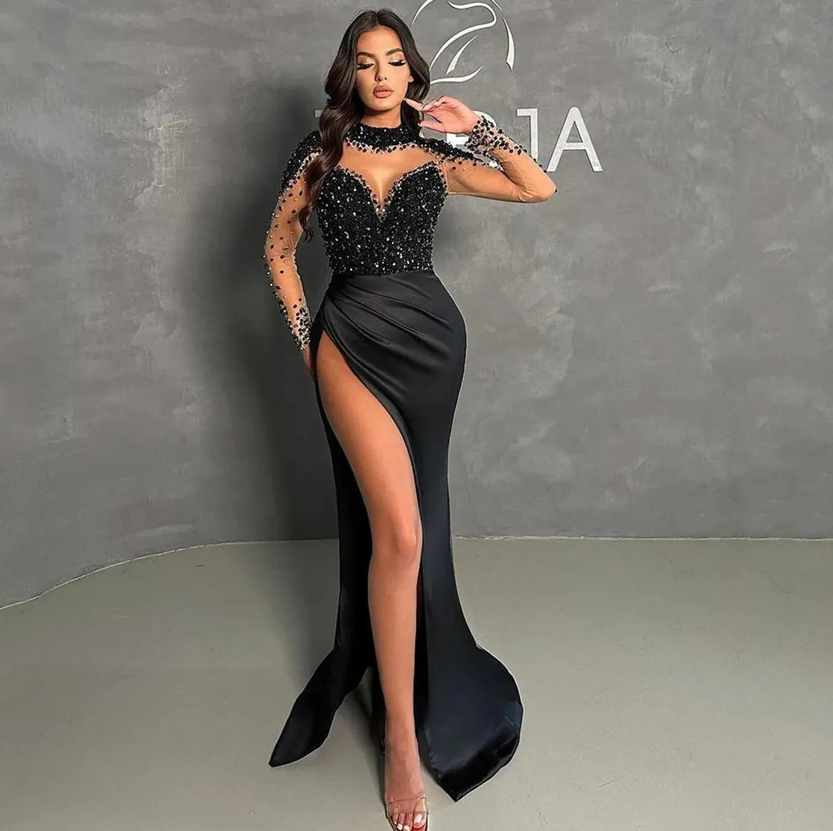 Elegante Paillettenperlen Hoher Hals Schlitz Prom Party Kleid 2024 ...