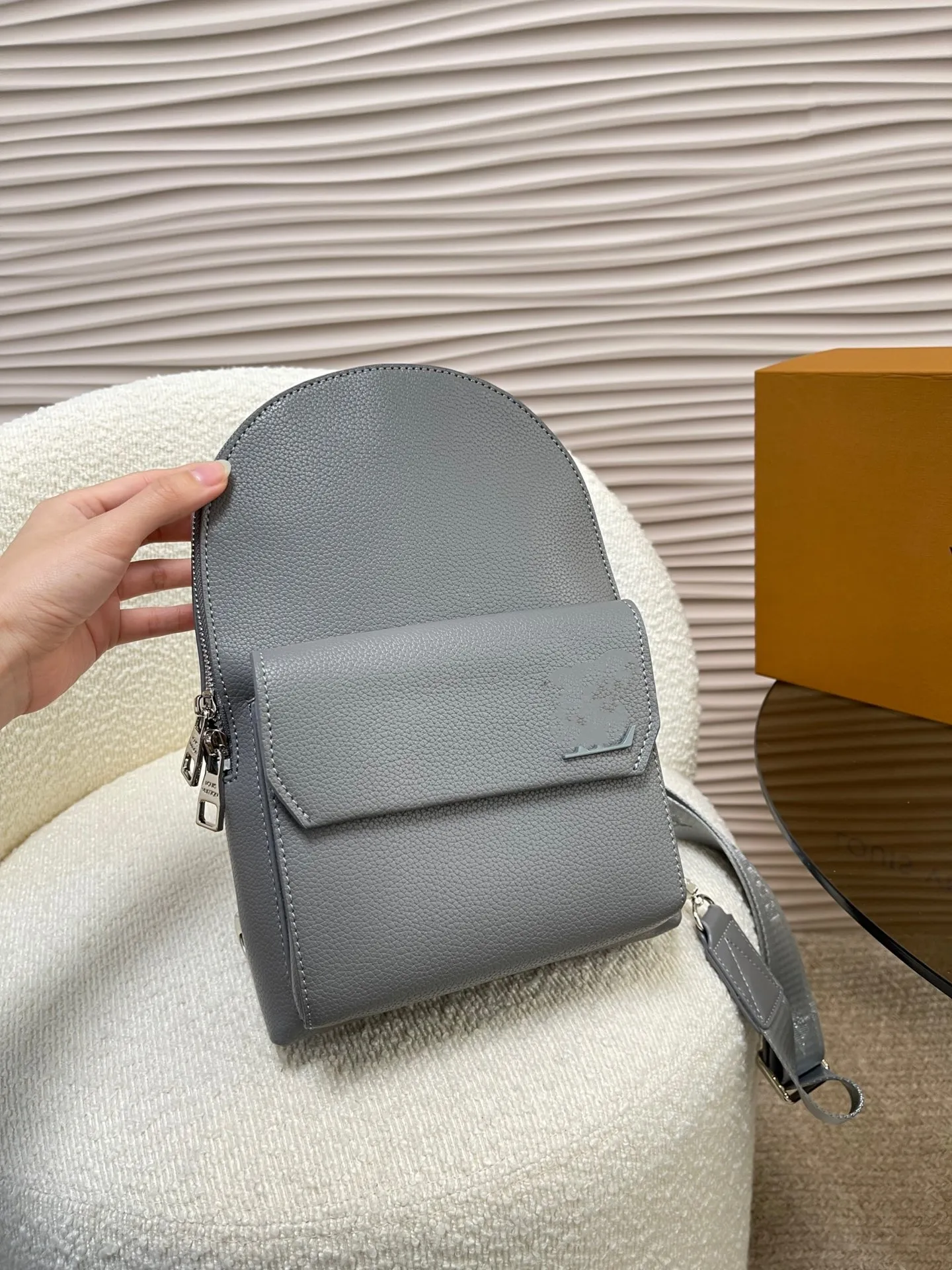 College Style Designer Backpack With Magnetic Buckle And Adjustable ...