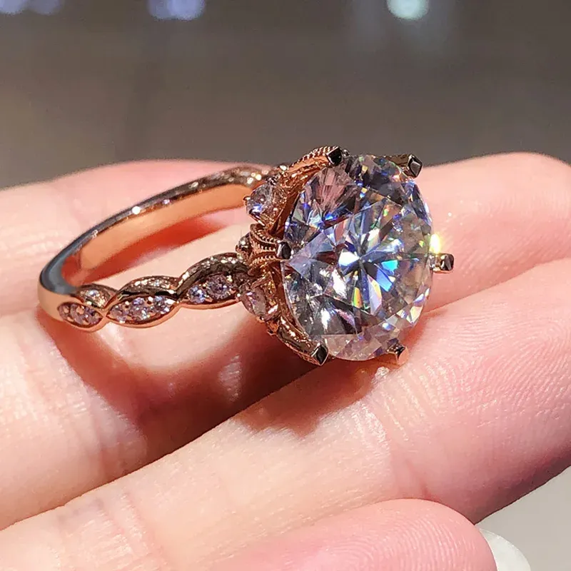 Huitan Rose Gold Oval Cluster Engagement Rings With Cubic Zirconia And 4 Claws Setting Modern And Gorgeous Womens Jewelry From Ddmymaster 11.37 DHgate.Com