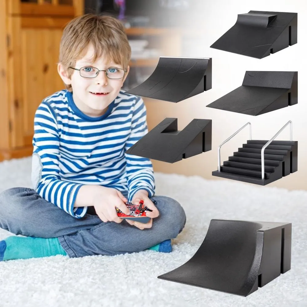 Mini Finger Toy Skateboard Skate Park Ramp Kit With 1 Finger Skateboard ...