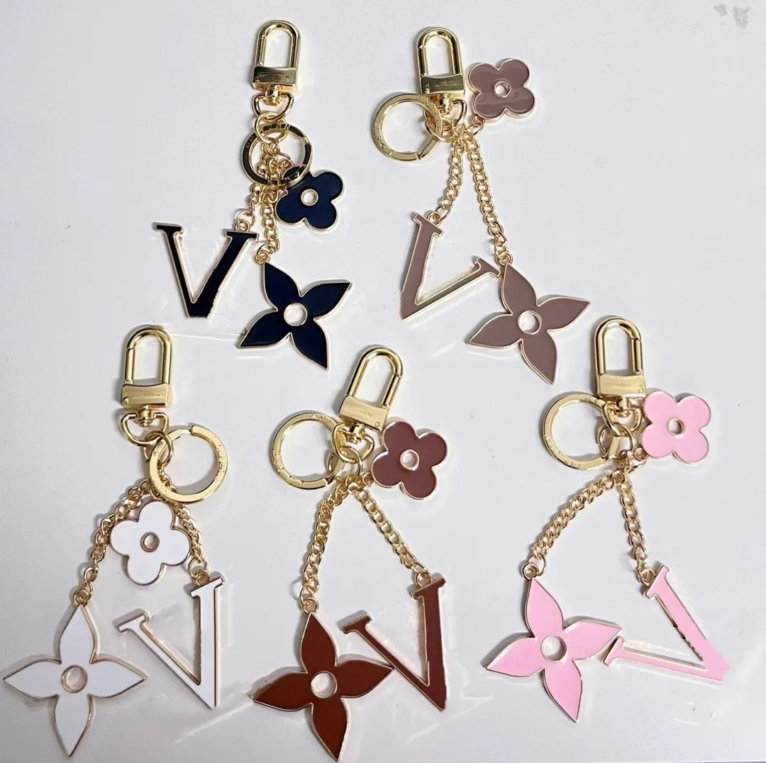Designer Keychains For Women Stylish Car Key Chain, Wallet & Bag ...