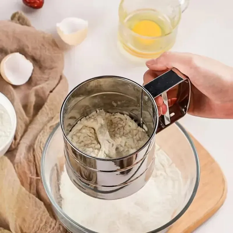 flour shaker plastic