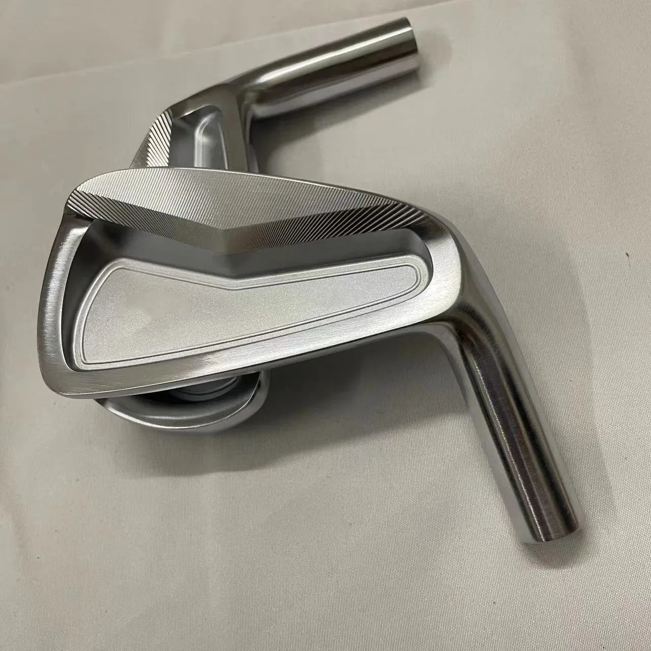 DHgate.com:Mens CB302 Iron Set Golf Clubs Graphite Steel Shaft ...