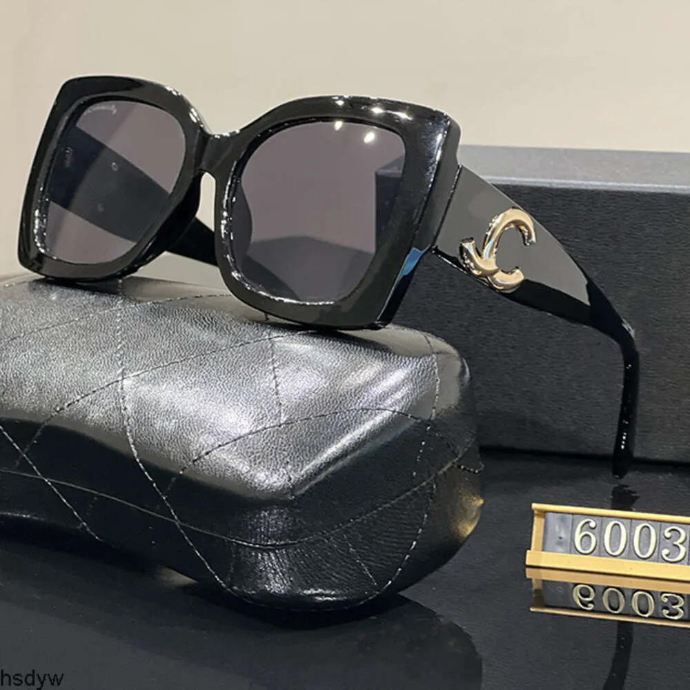 Designer Sunglasses for Women: Classic Fashion UV400 Pilot Style for ...