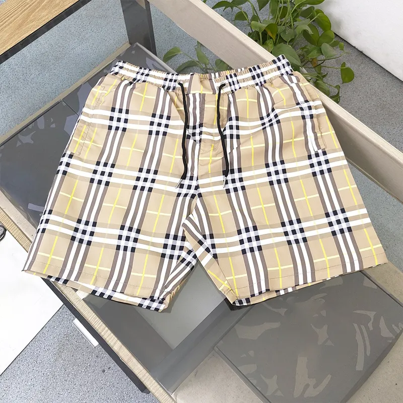 Designer Plaid Printed Drawstring Plaid Shorts For Men And Women ...