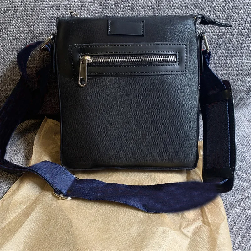 Mens Luxury Bag, Designer Man Purse: Stylish Shoulder Bag Briefcase ...