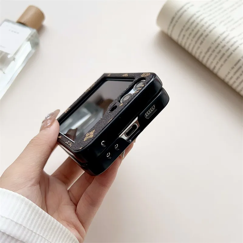 Luxury Retro Pattern Phone Case with Chain Bracelet for Samsung Galaxy ...