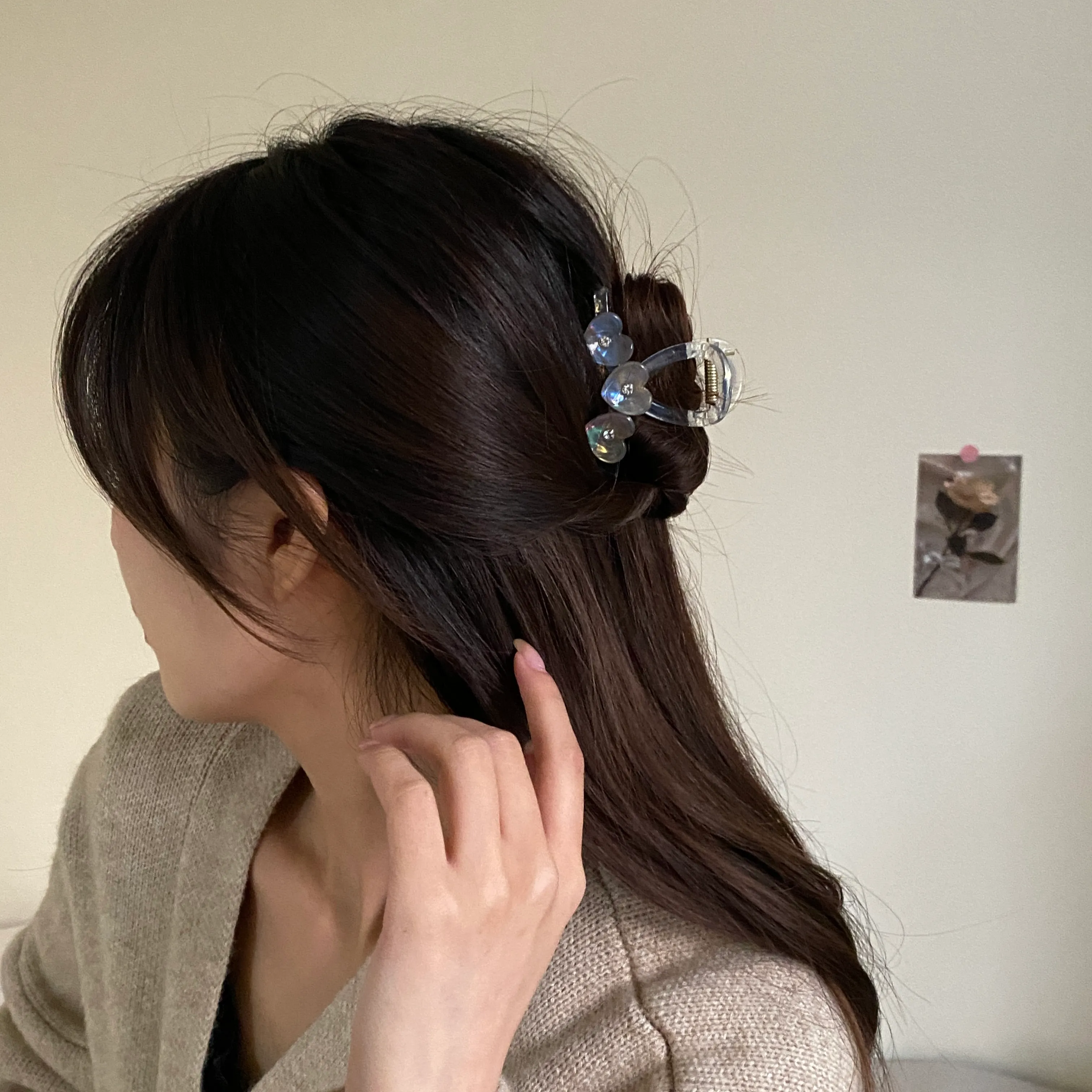 DHgate.com:2024 NewChic Diamond Shark Hair Clamps - 4 Pack Transparent ...