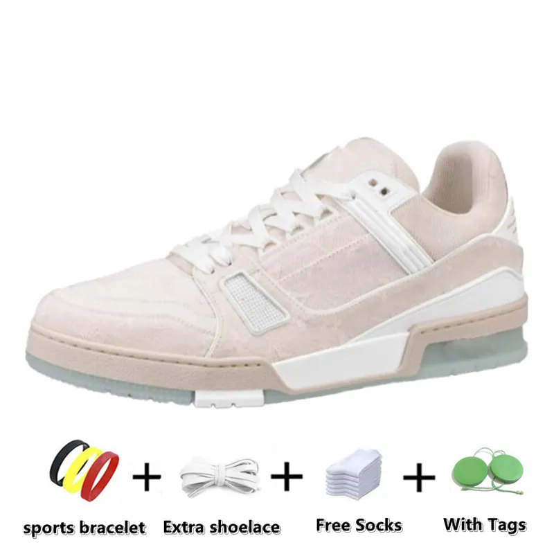 Clifton 9 Carbon Sneakers: Designer Casual Shoes For Men & Women, From ...