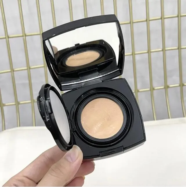 Lightweight Gel Cushion Foundation Compact - Includes Foundation Puff ...