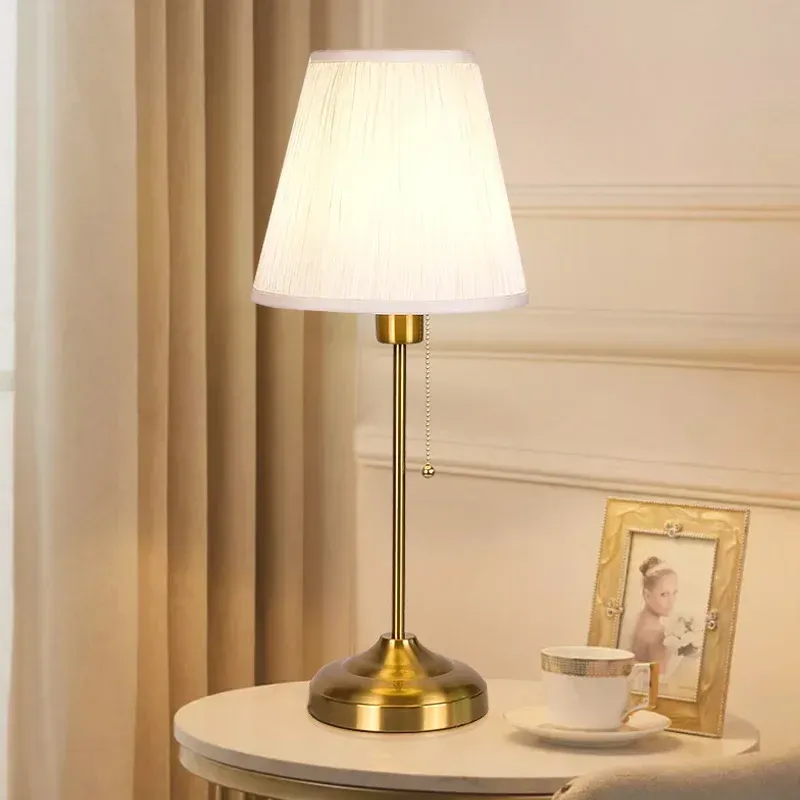Modern LED Red Cloth Table Lamp with Pull-switch E27 Socket for Bedroom ...