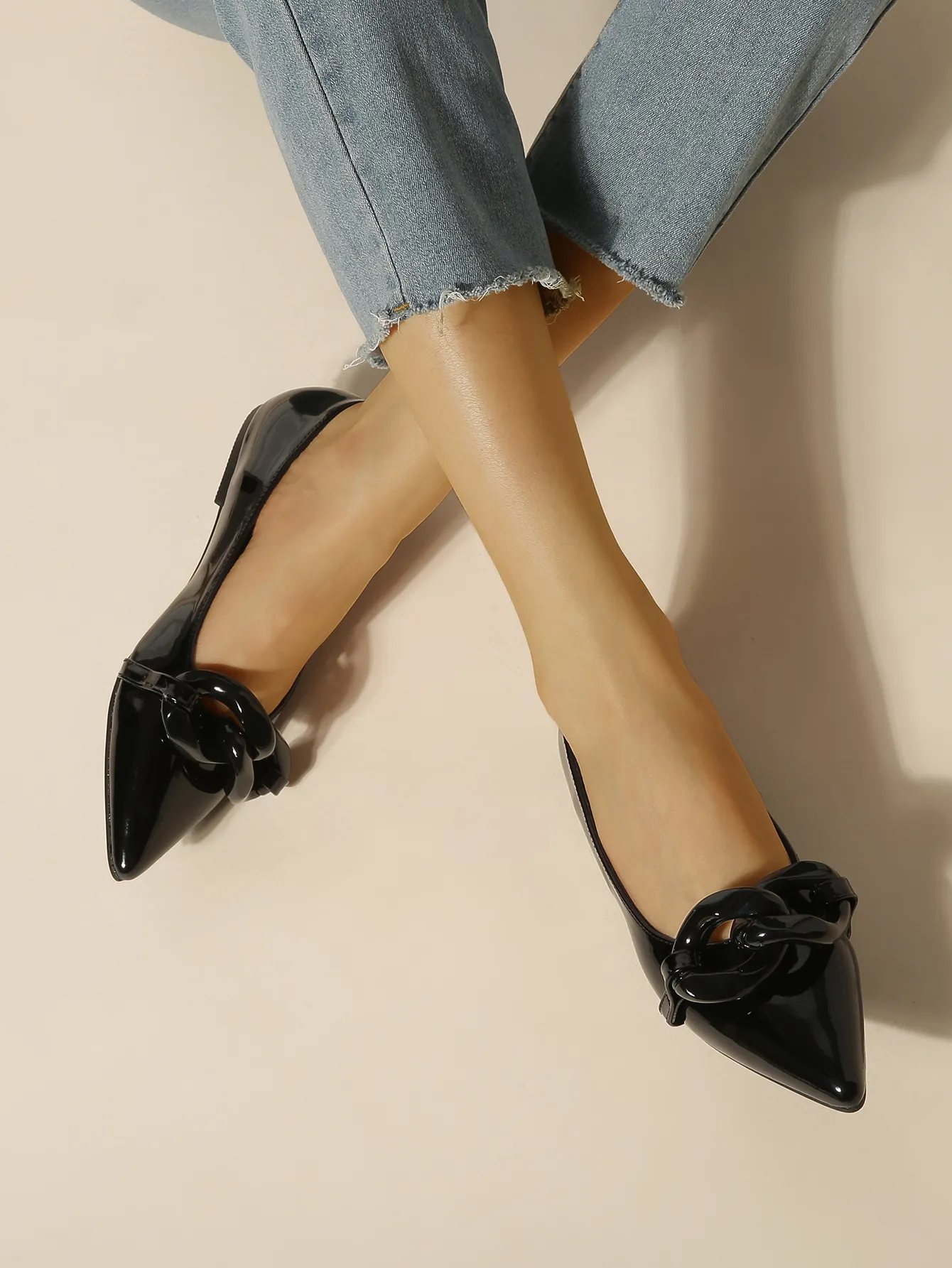 flat shoes spring 2022