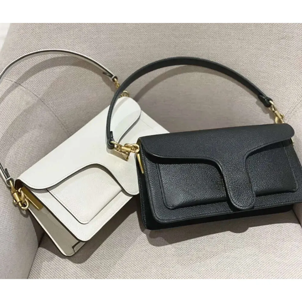 DHgate.com:Stylish Chain Tote Bag - Women's Shoulder Bag, Designer ...
