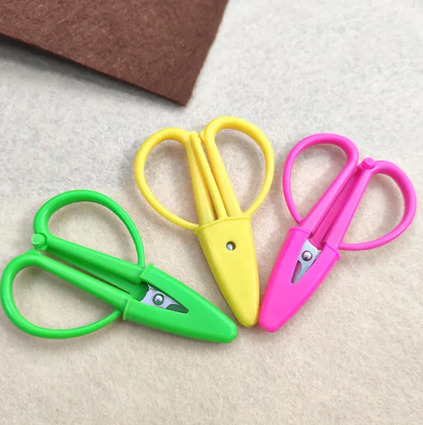 Mini Portable Household Hand-cut Safety Scissors with Cap for Thread ...