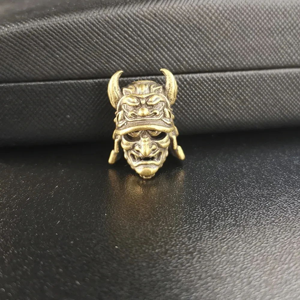 Japanese Eagle Nose Samurai Helmet Brass Knife Bead Woven Paracord ...