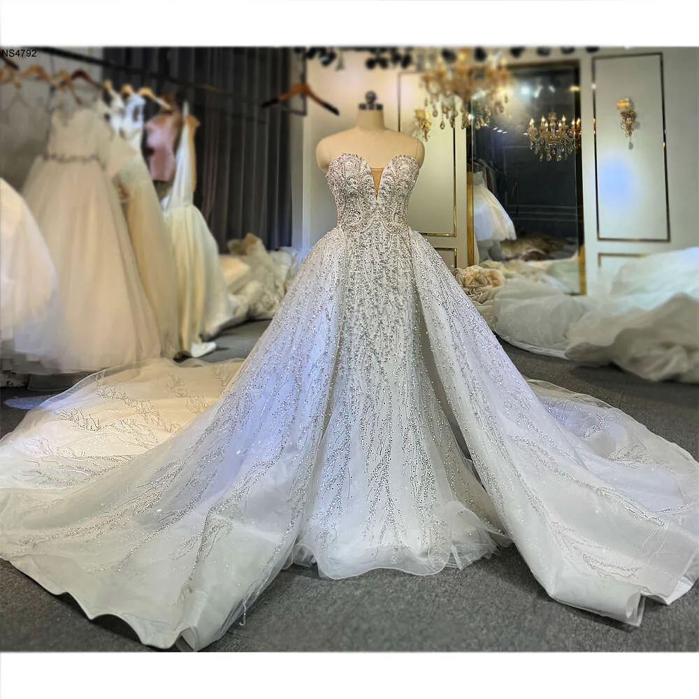 Bridal Dresses With Long Trains, Elegant Mermaid Wedding Dress With ...