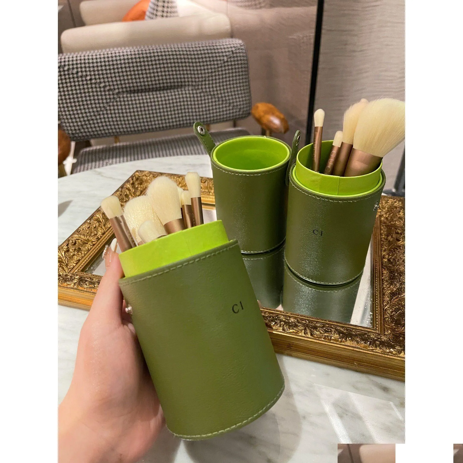 Green Cylinder Makeup Brush Set of 8 with Storage Tube - Party Favors ...