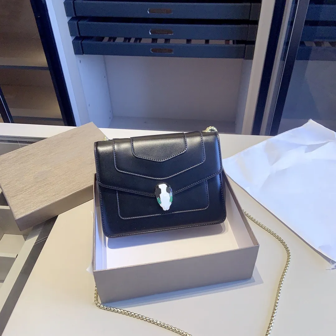 Luxury Designer Ladies Ladies One Side Bag With Snake Diamond Buckle ...