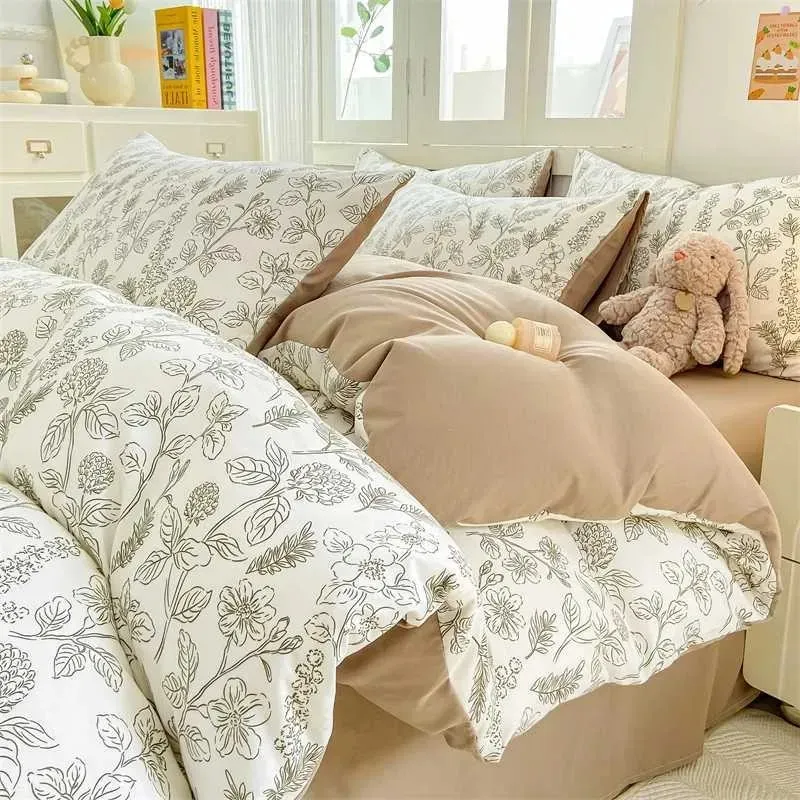 Solid Color Bedding Set - Soft Duvet Cover, Pillowcases & Fitted Sheet ...