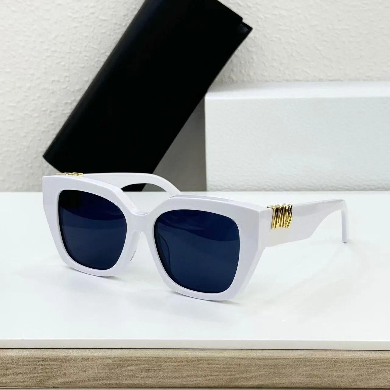 Miss Light Luxury Square Slimming Sunscreen White Designer Sunglasses ...