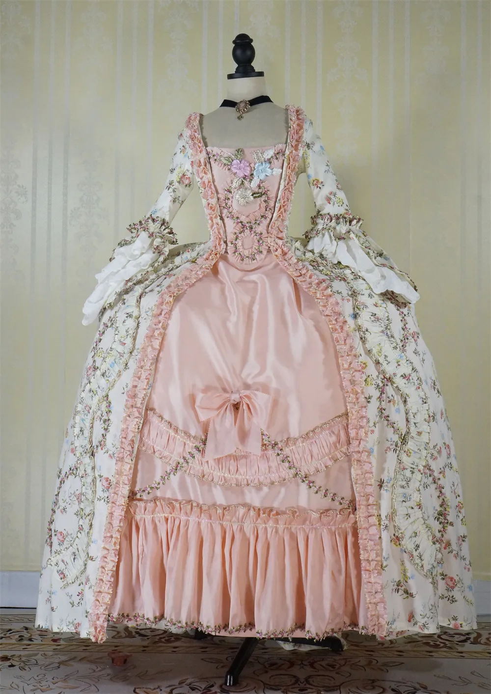 Victorian Ball Gown Dresses: Rococo Robe A La Francaise, French Court ...