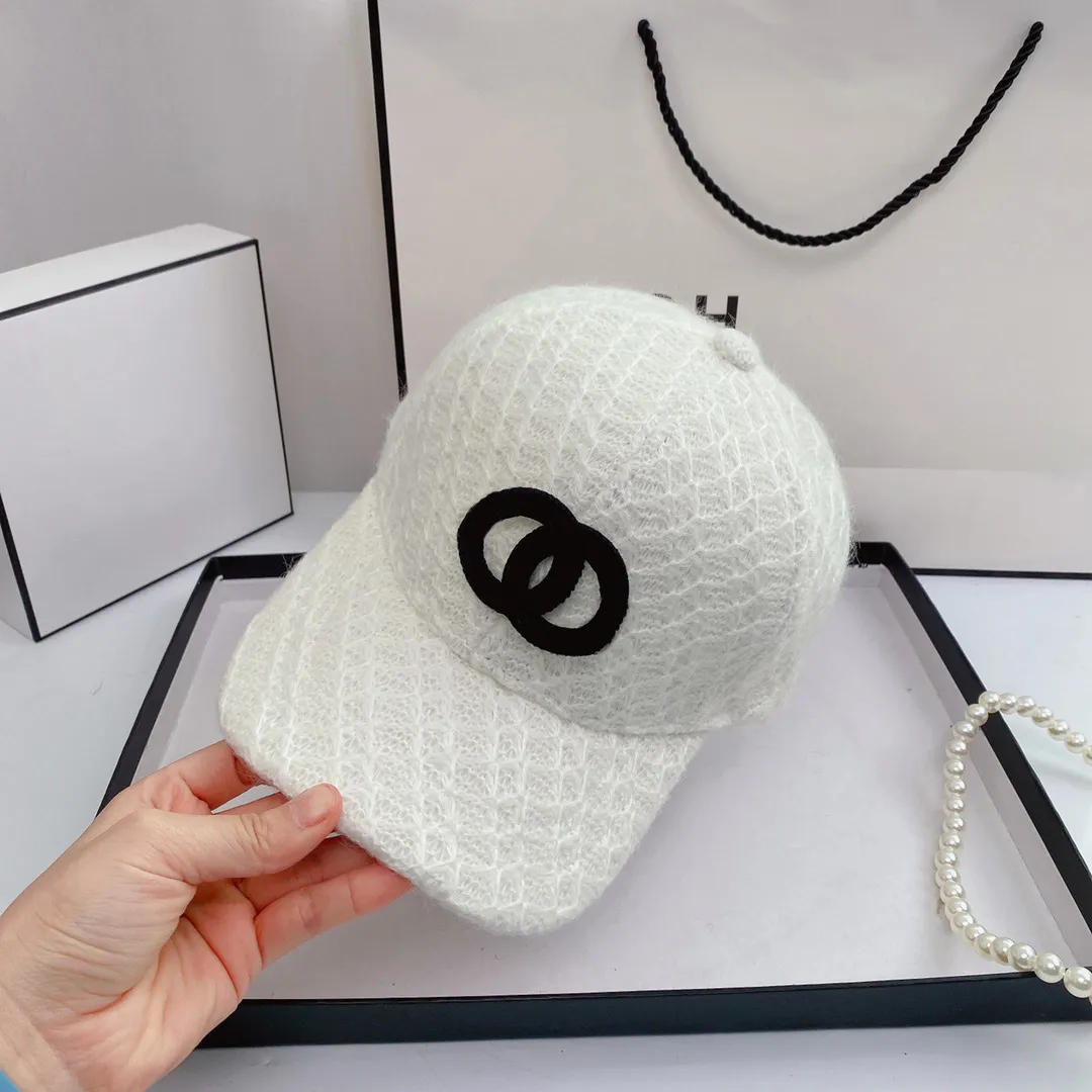 Classic Unisex Ball Caps: 4 Seasons Snapbacks for Women and Men ...