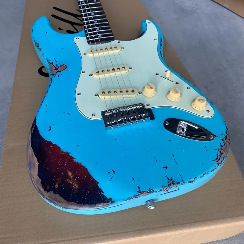 Blue Over Sunburst Heavy Relic Daphne fender strat guitar with Cream ...
