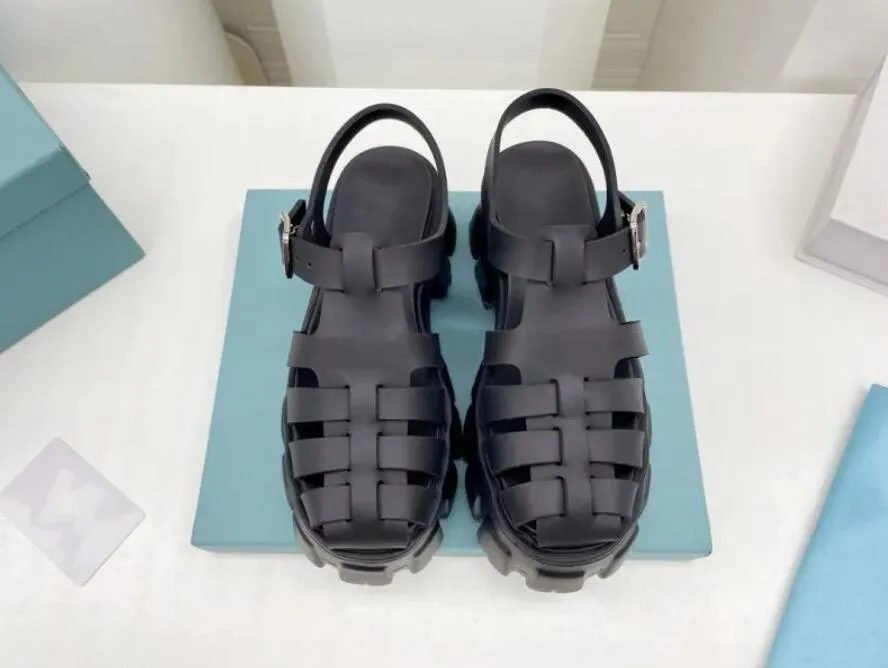 Designer Women's Platform Sandals Fashion Triangle Metal Slippers Foam ...