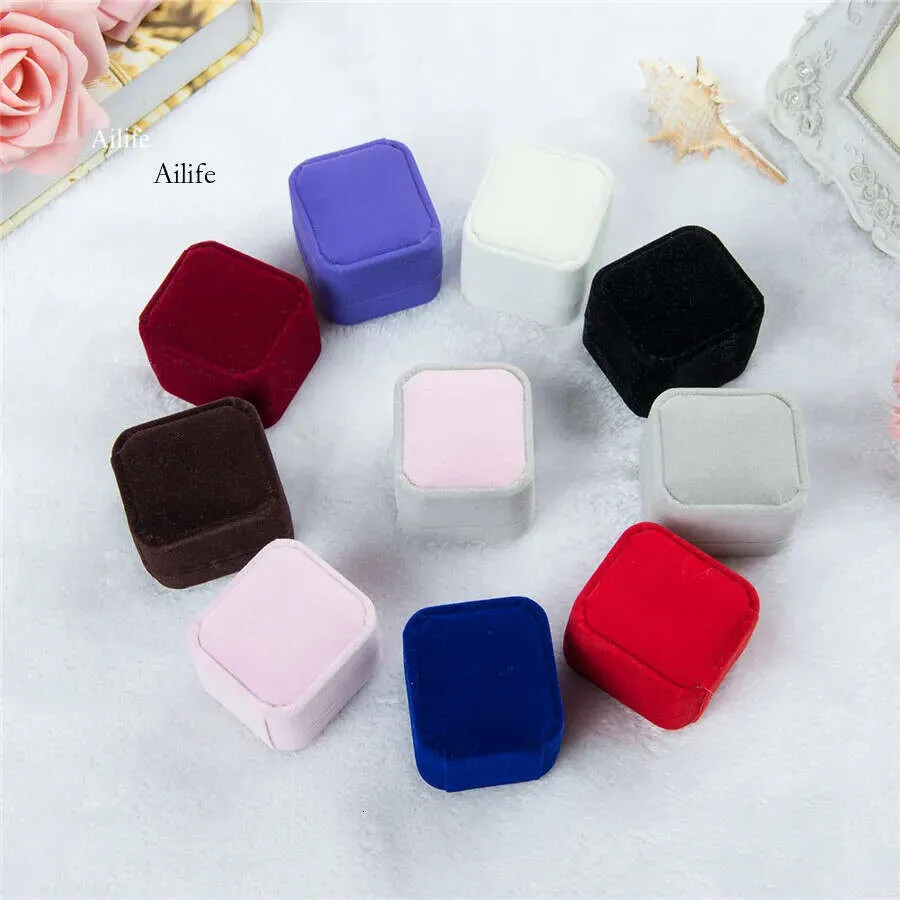 DHgate.com:Exquisite Square Engagement Ring Display Gift Boxes - Set of ...