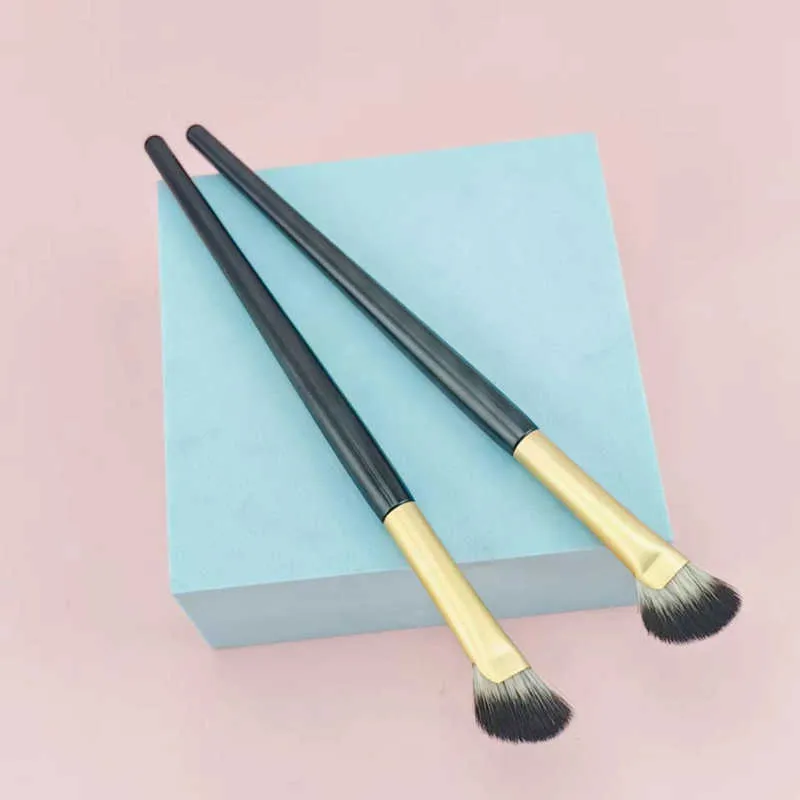 High Gloss Halo Dye Brush And Blush Withickle Shaped, Oblique, And Half ...