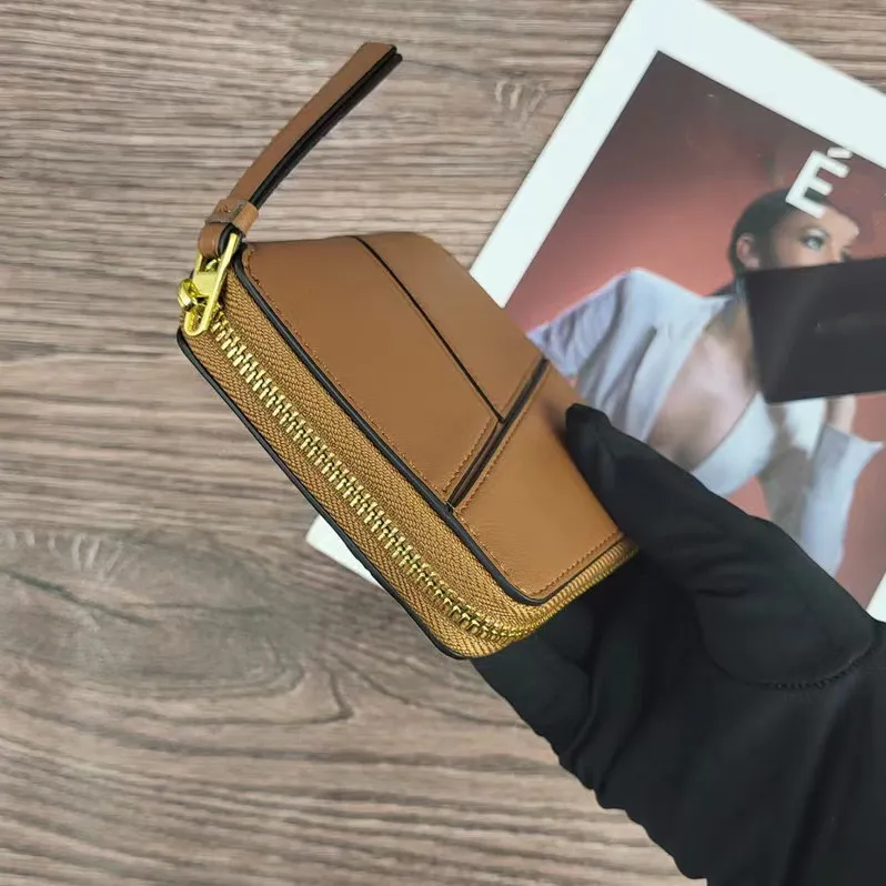 Premium Leather Card Holder Wallet - Geometric Design, Zipper Coin ...