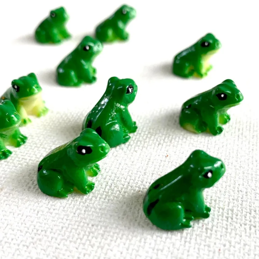 Resin Mini Frogs Miniatures Tiny Figurines Fairy Garden Ornament Micro ...