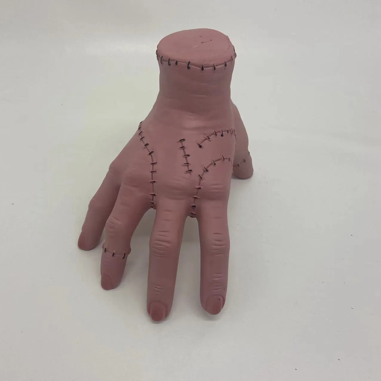 DHgate.com:Popular Adams family WEDNESDAY Small thing vinyl craft Palm ...