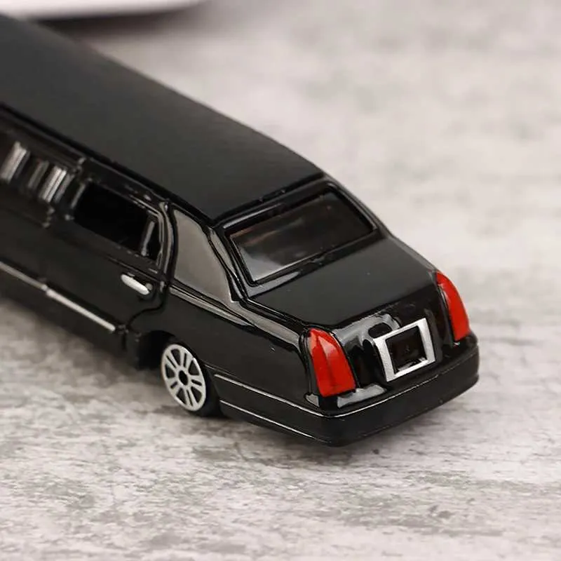 DHgate.com:1:24 Scale Die-Cast Alloy Pull Back Limousine Toy Car with ...