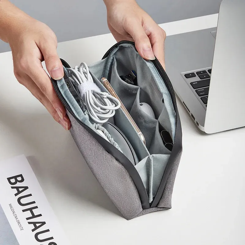 Shell-Shaped Electronic Cord Pouch: Portable Organizer for Phone ...