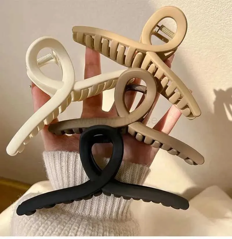 Elegant Matte Hair Claw Clips - Secure Grip Fashion Hair Accessories ...