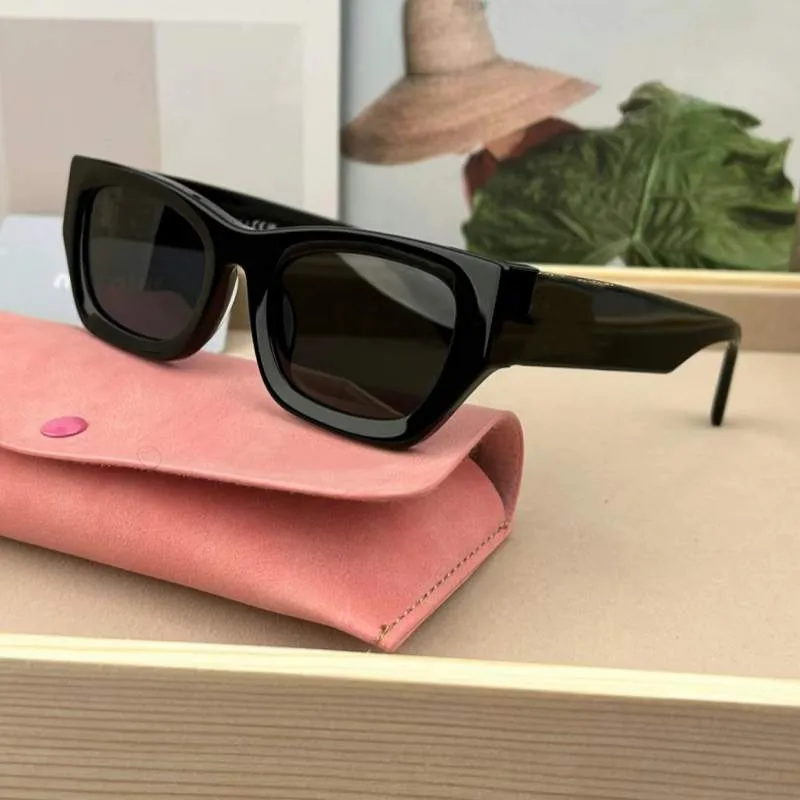 Designer Retro Sunglasses For Women Stylish Rectangular Frames, UV ...