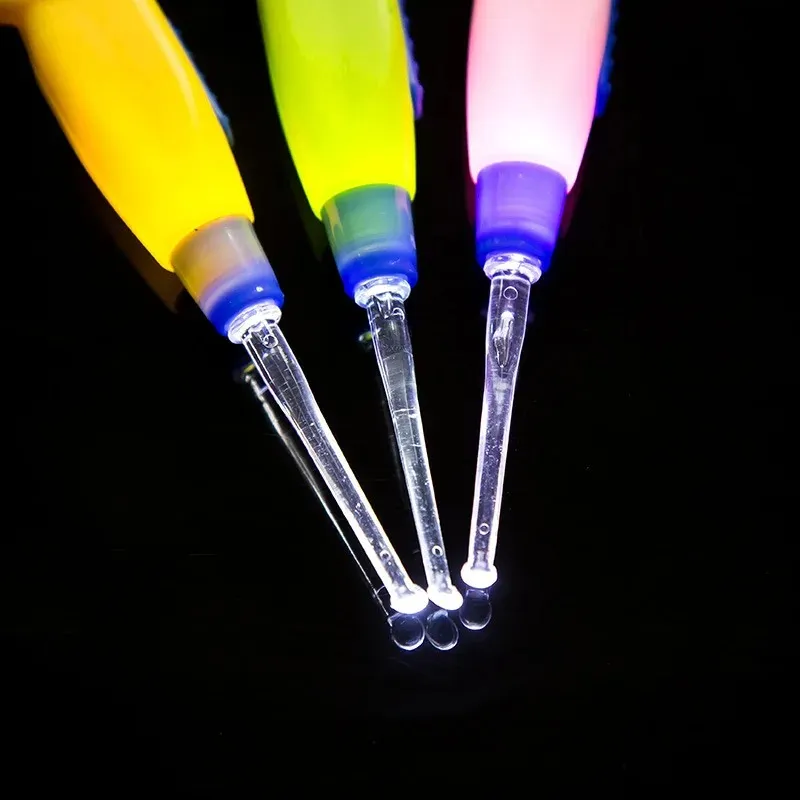 2024 LED Cartoon earwax cleaner with Light Spoon for Child Care ...