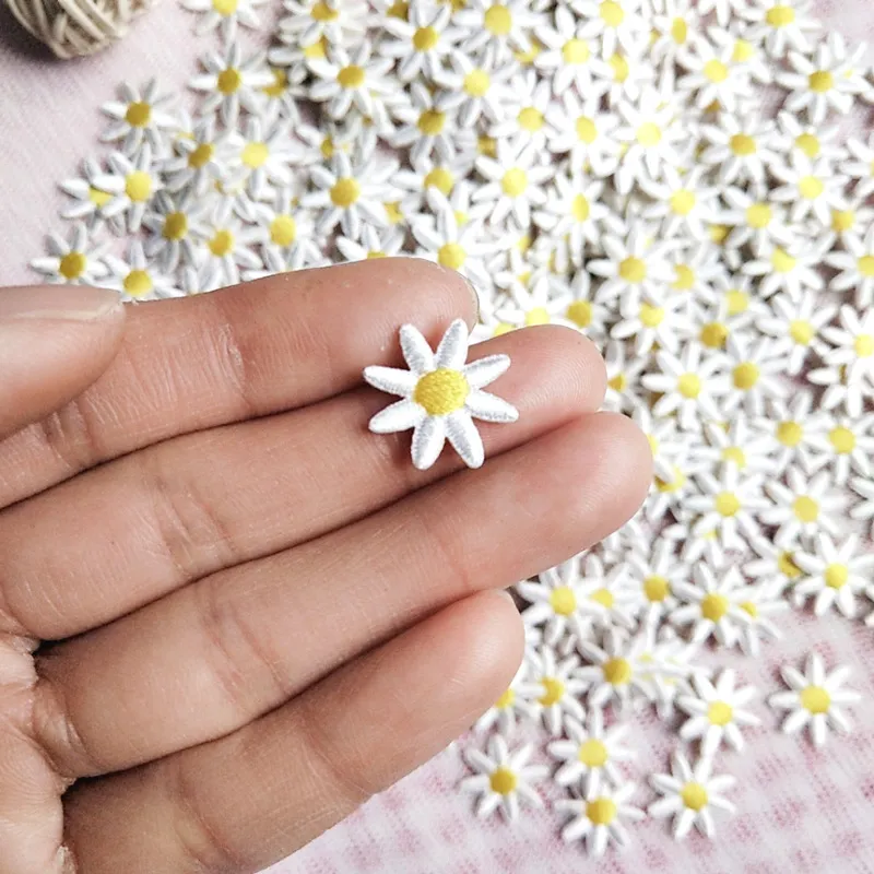 Star Daisy Embroidered Patches - Self-Adhesive Clothing Appliques ...