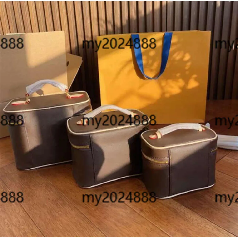 DHgate.com:Designer Toiletry Bags, Large Capacity Travel Toiletry Bag ...