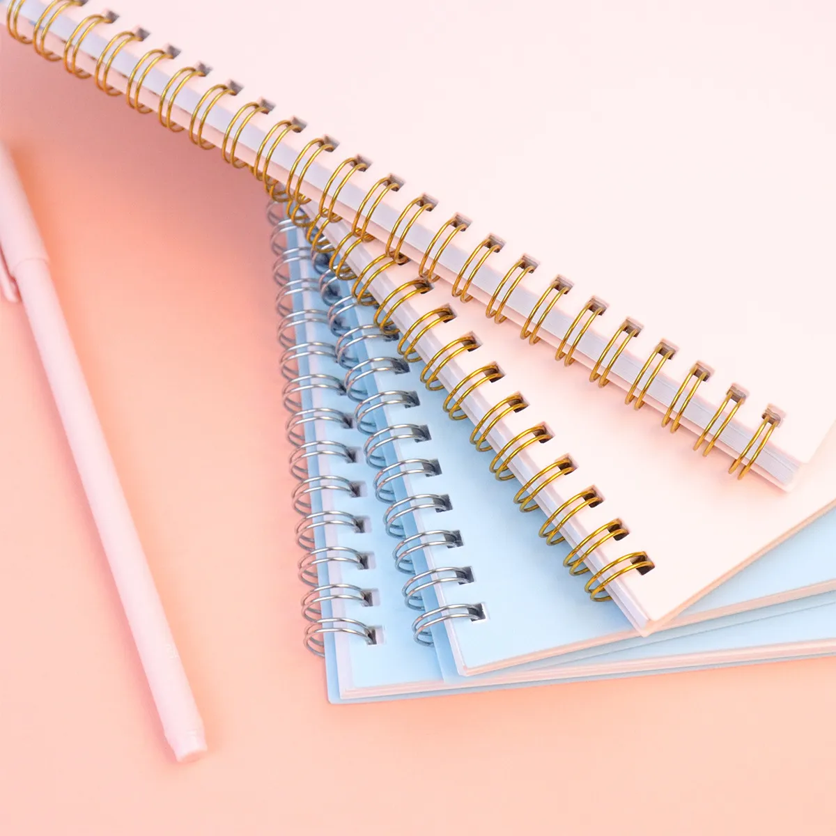Undated Weekly Planner A5 Notebook, To-Do List Planner with Spiral ...