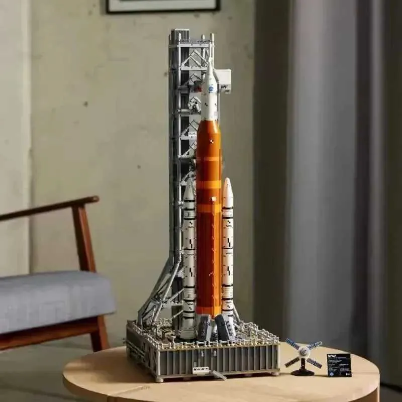 Artemis Space Launch System Building Blocks Mars Exploration Model Kit ...
