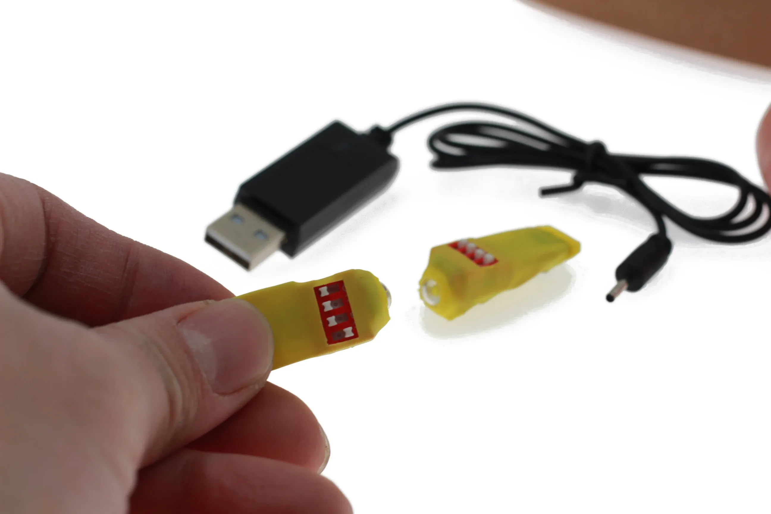 Professional LED Thumb Light Set - Red & Magic Tricks, Stage Illusions ...