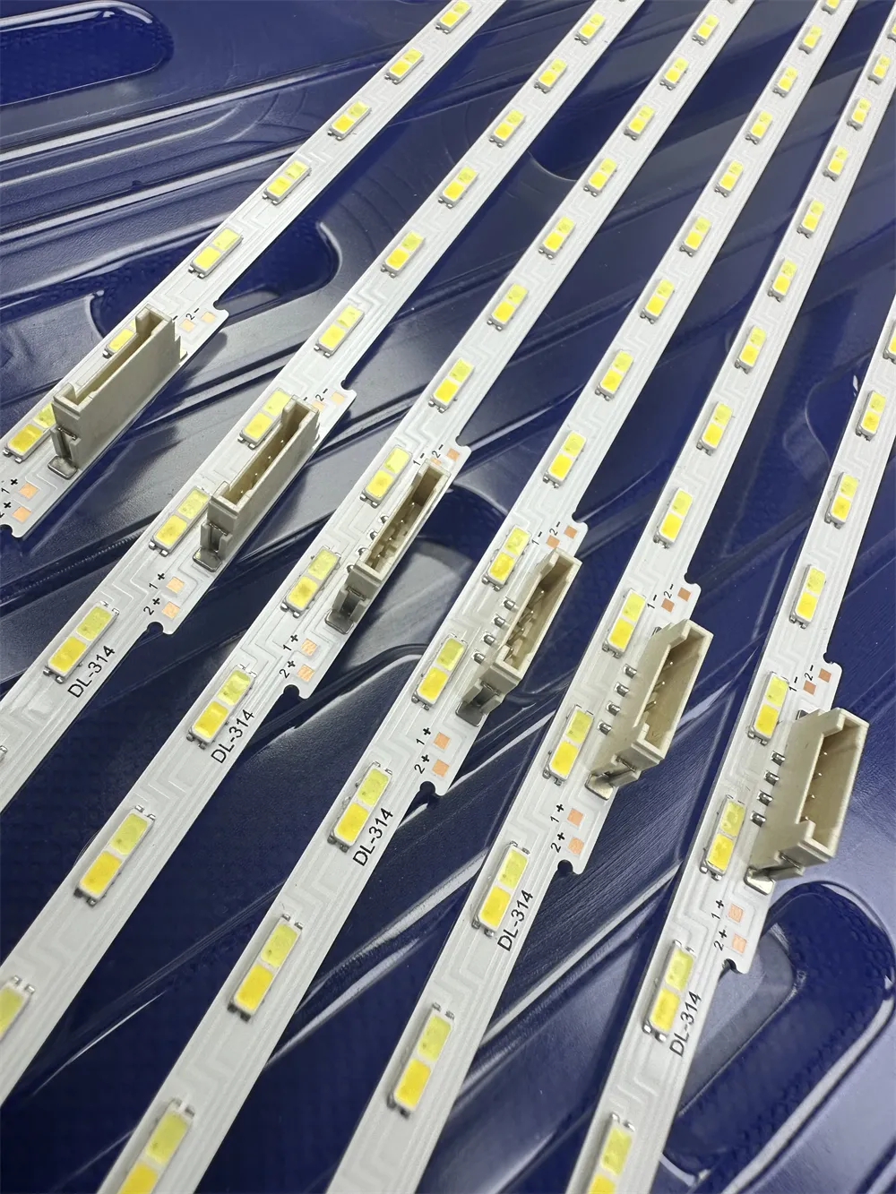 DHgate.com:Samsung 43 UE43AU8000 TV Backlight LED Strip 36 LM41-01040A BN96-52587A:Lights & Lighting