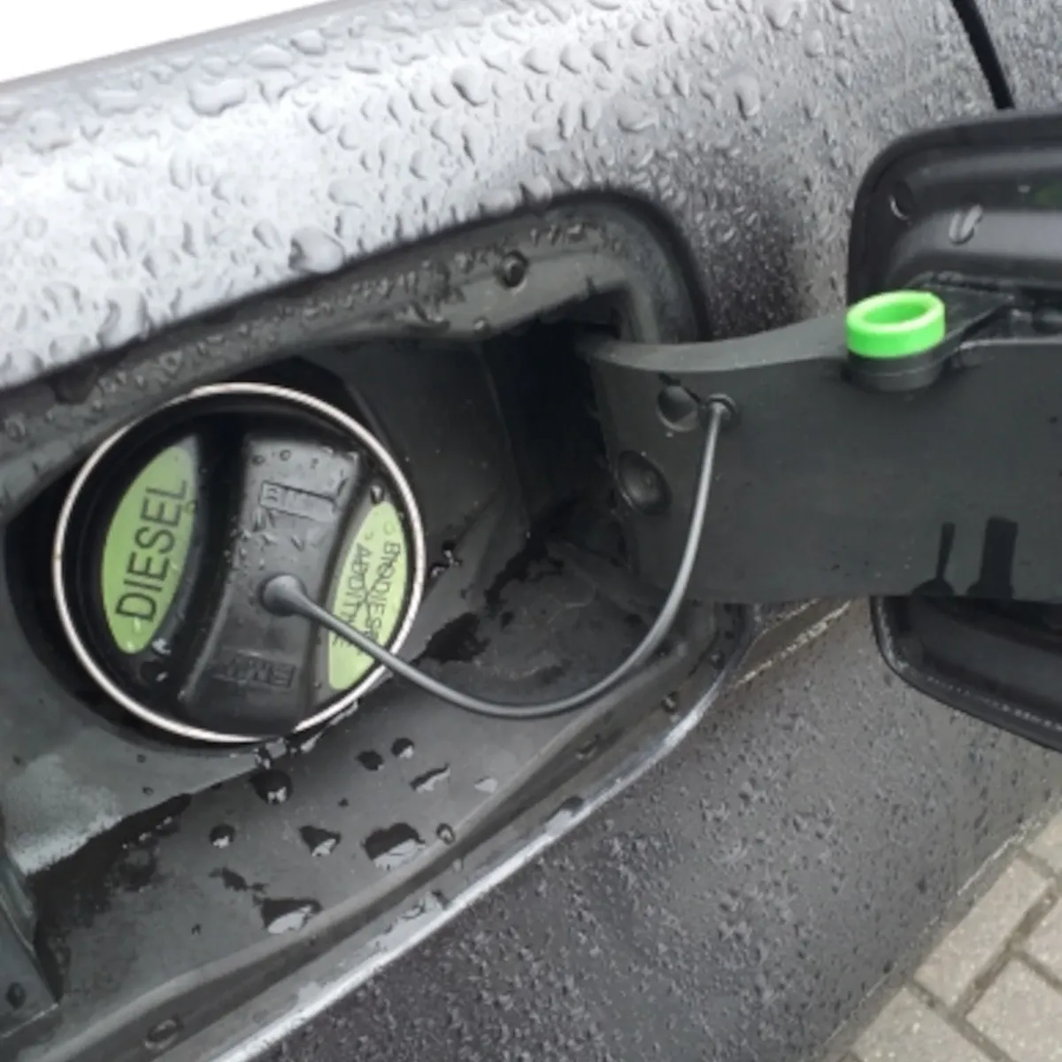 DHgate.com:Premium Fuel Tank Cap Cover Rope Line Ring for BMW E46 E90 ...